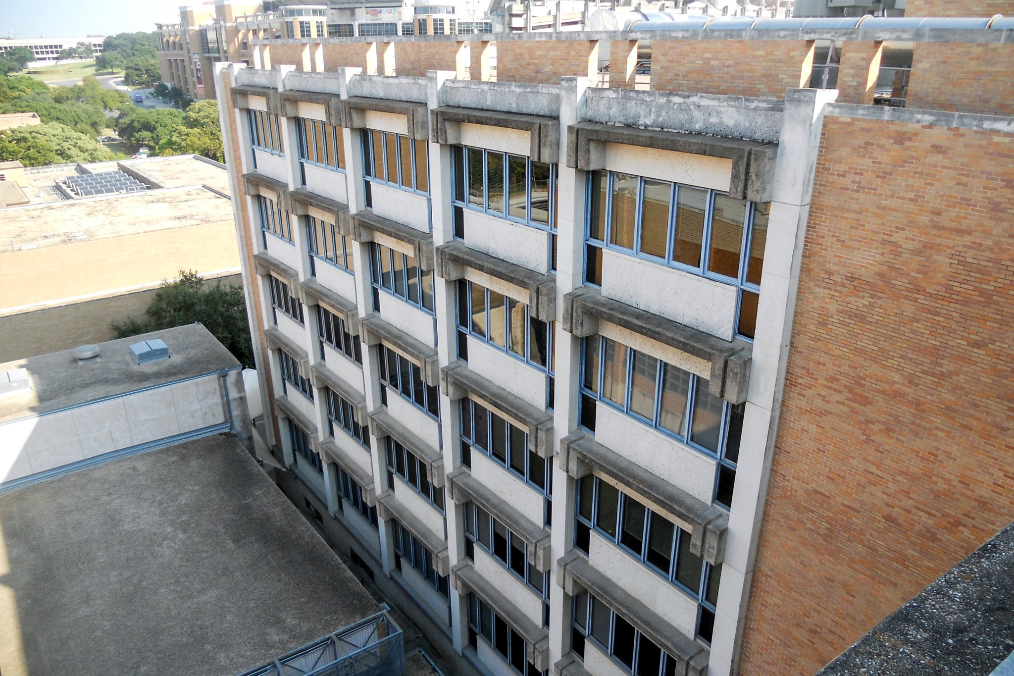 UT-Austin – Jackson Geological Building Lab Renovations – MEP Engineering